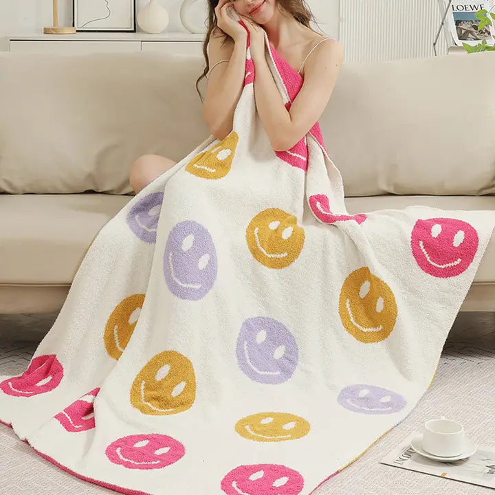 SMILEY FACE THROW BLANKET – ENAZ